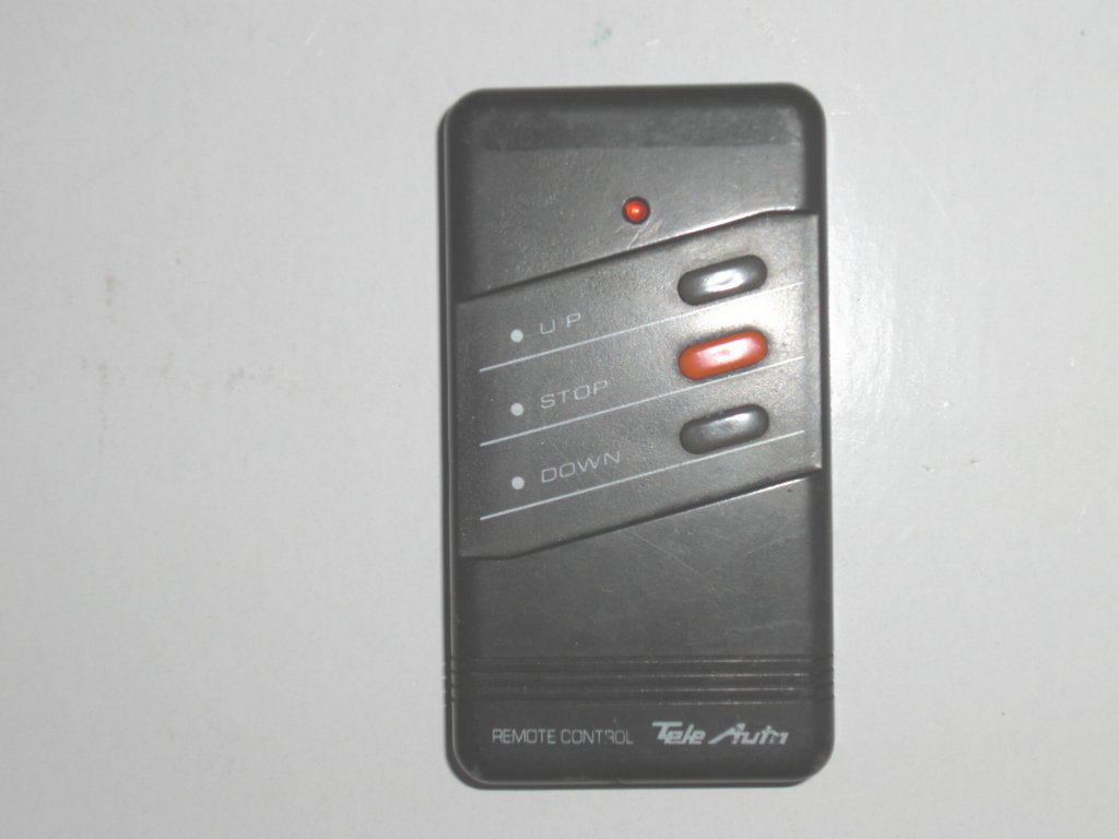 後付 ガレージシャッターリモコン装置 | Shutter-Direct.com