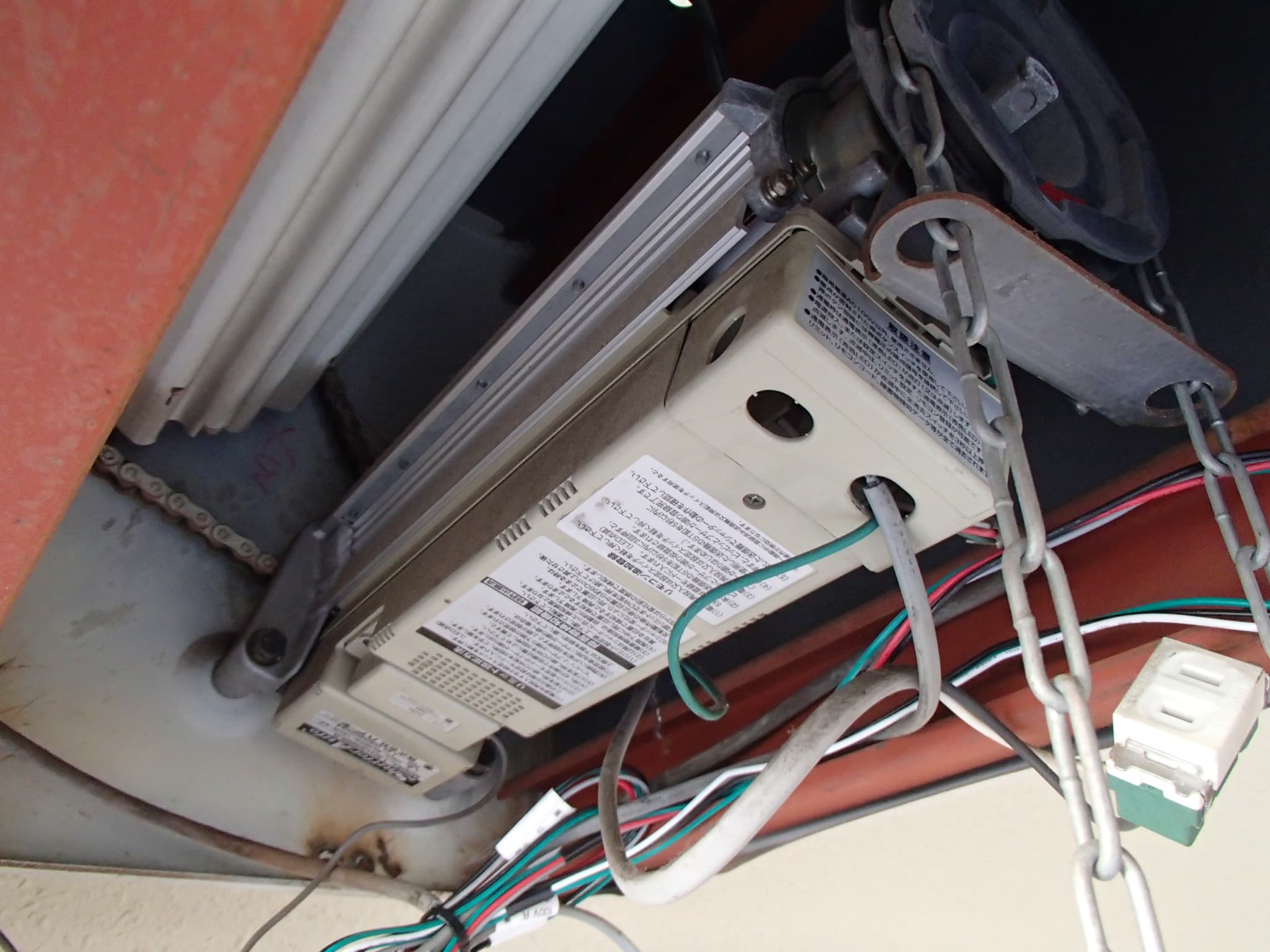 シャッターのリモコン修理@松原市 ハーモニーHR3XGに併設 | Shutter-Direct.com