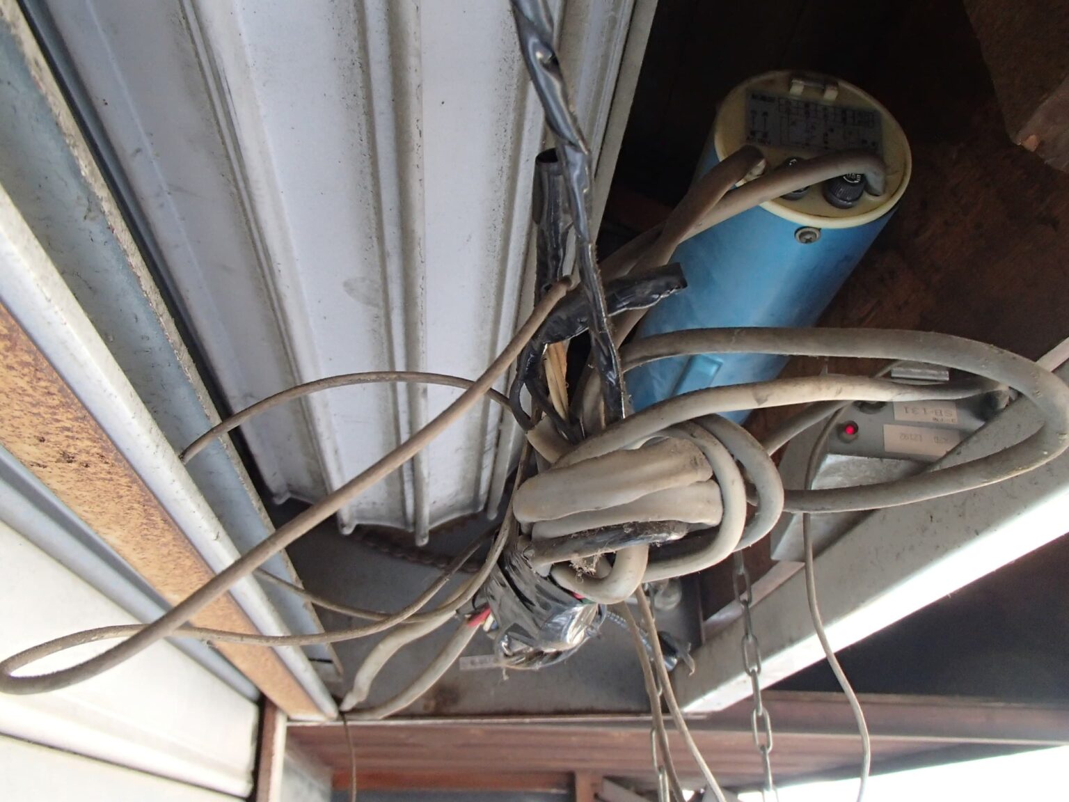 シャッターのリモコン修理@奈良県磯城郡 アトムと交換 | Shutter-Direct.com