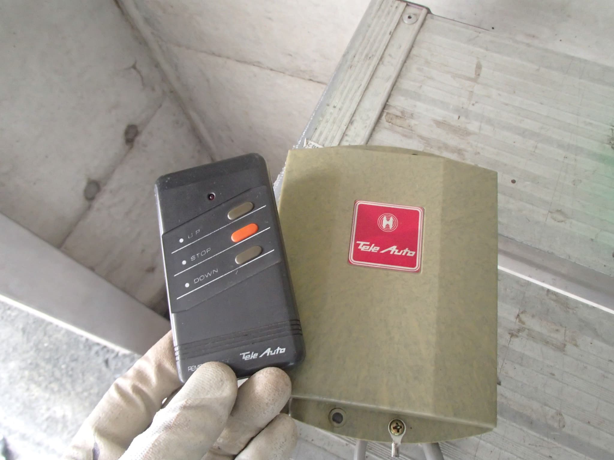 東洋シャッターのリモコン修理@大阪市 ハァーモニーFX-1に併設 | Shutter-Direct.com