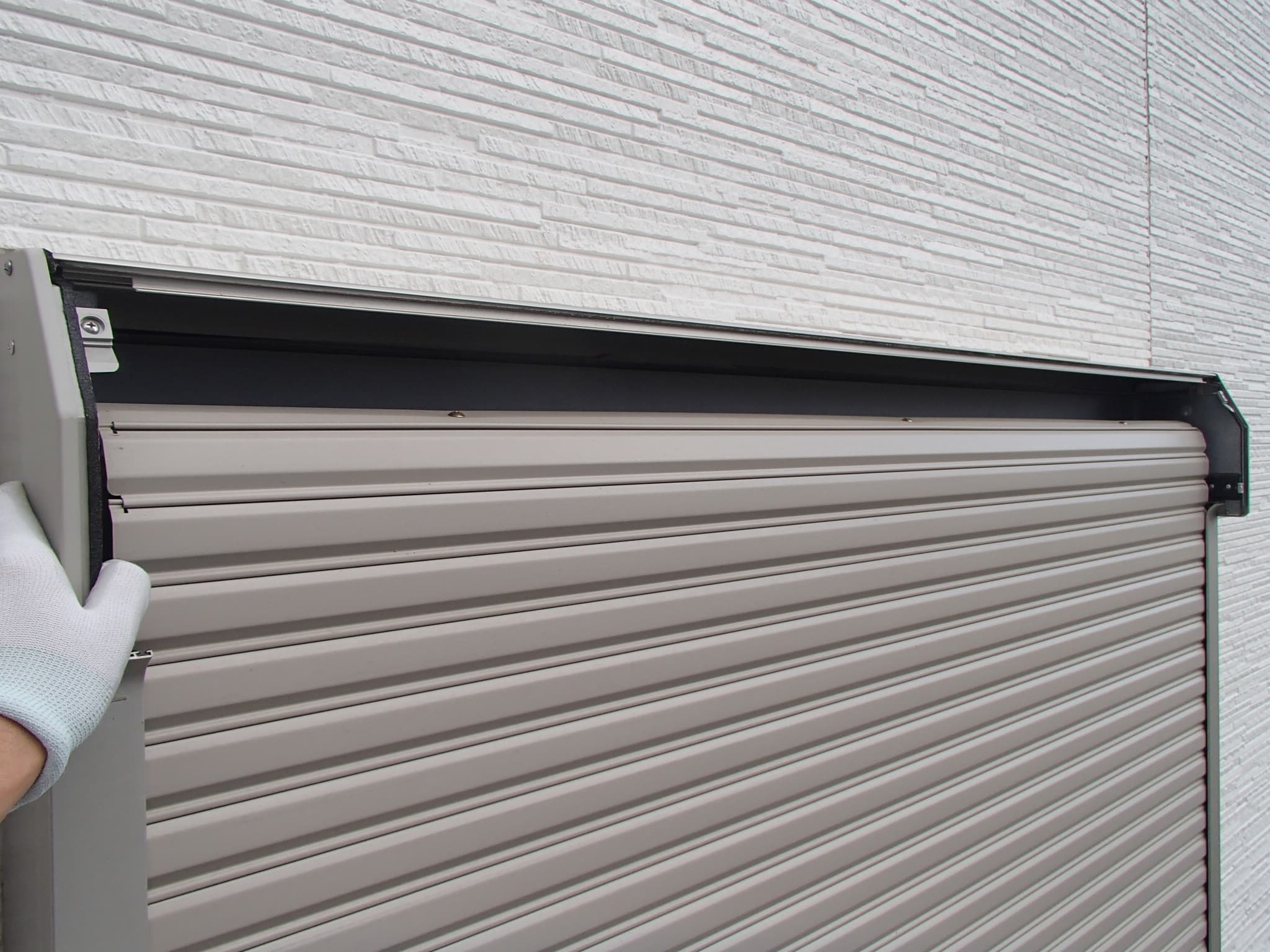 窓シャッター電動化@松原市 | Shutter-Direct.com