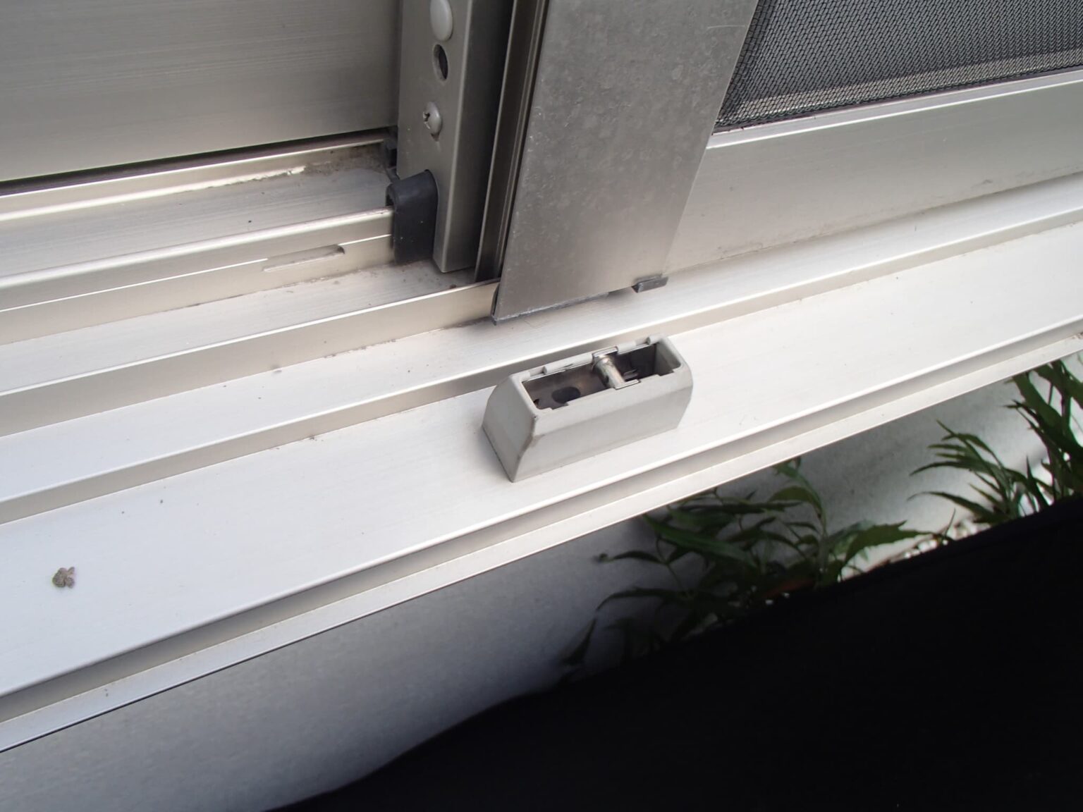 窓シャッター電動化@松原市 | Shutter-Direct.com